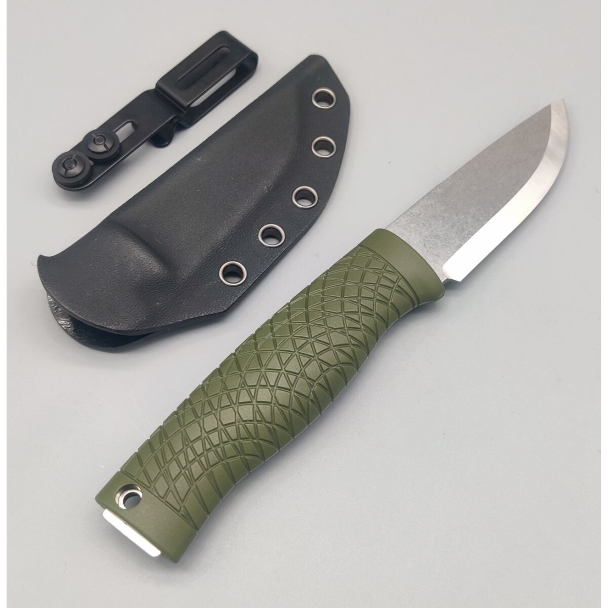 Böker Solingen Bronco Mini CPM-3V Stahl Scandi TPE Griff Outdoormesse ...